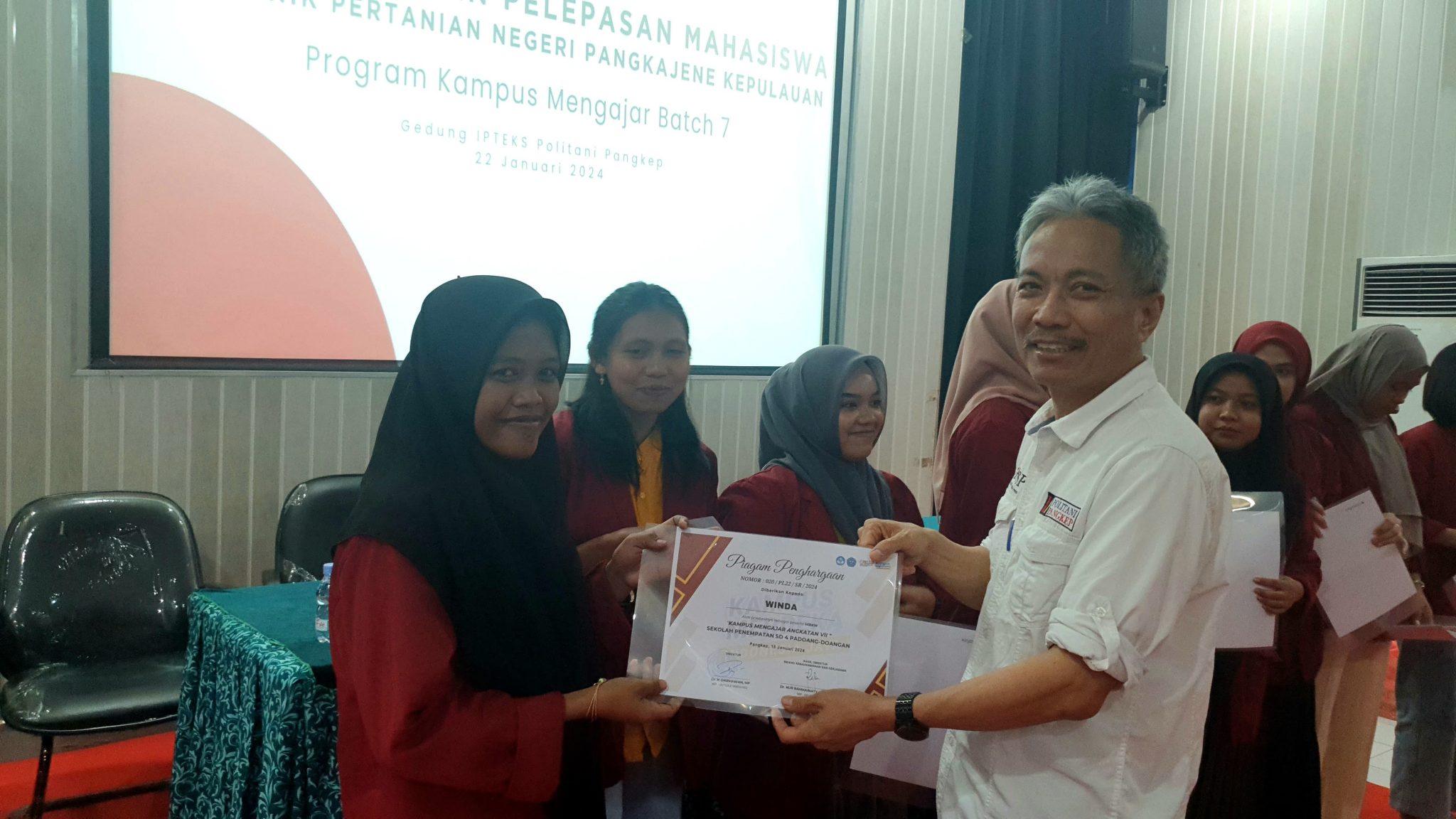Pembekalan Dan Pelepasan Mahasiswa Program MBKM Tahun 2024 Politani Pangkep - Politani Pangkep